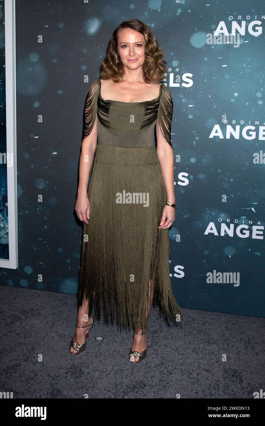 Amy Acker bei der Premiere des Kinofilms Ordinary Angels im SVA Theater ...