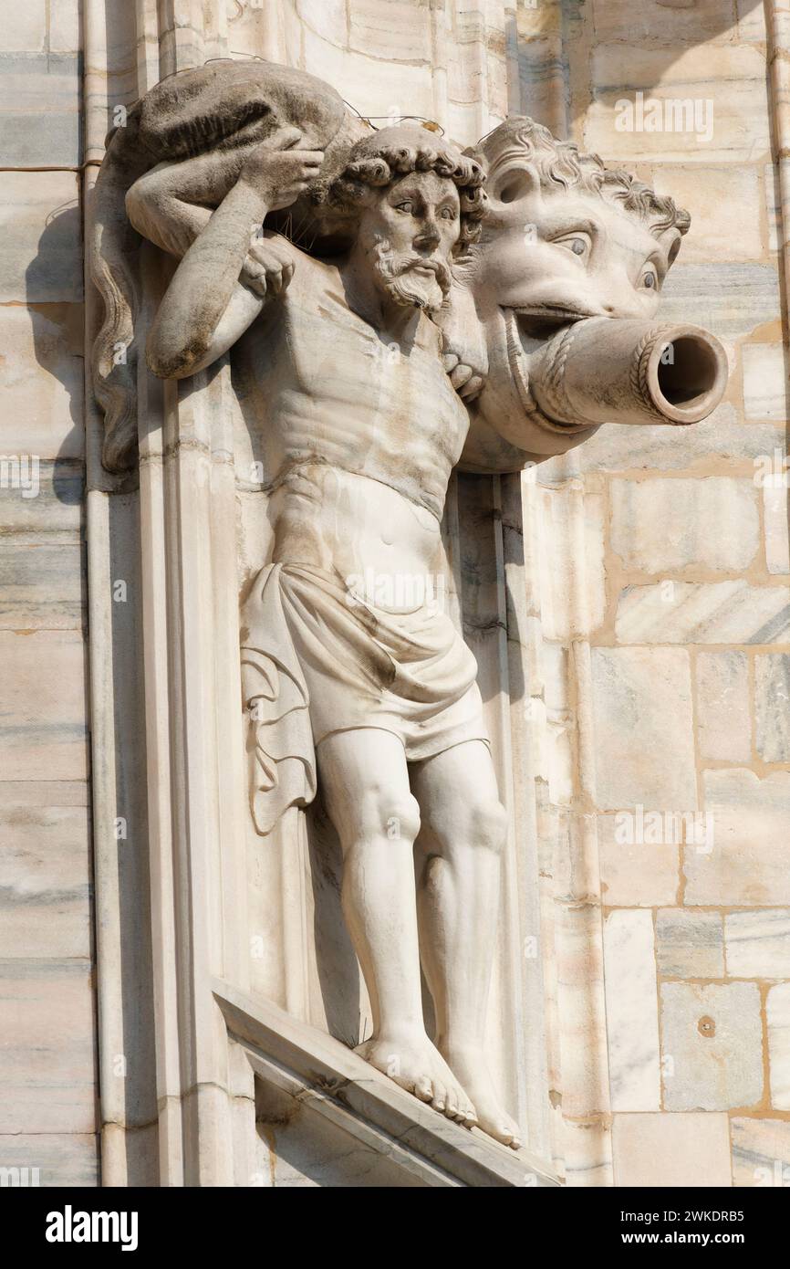 Milan cathedral gargoyle hi-res stock photography and images - Alamy