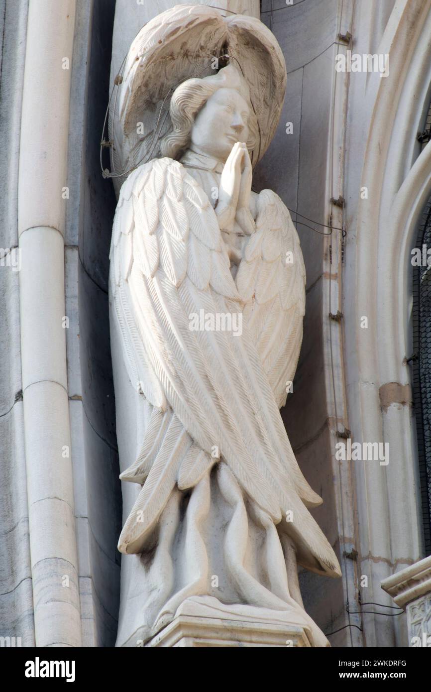 Angel - Milan Cathedral (Duomo) - Milan - Lombardy - Italy Stock Photo ...