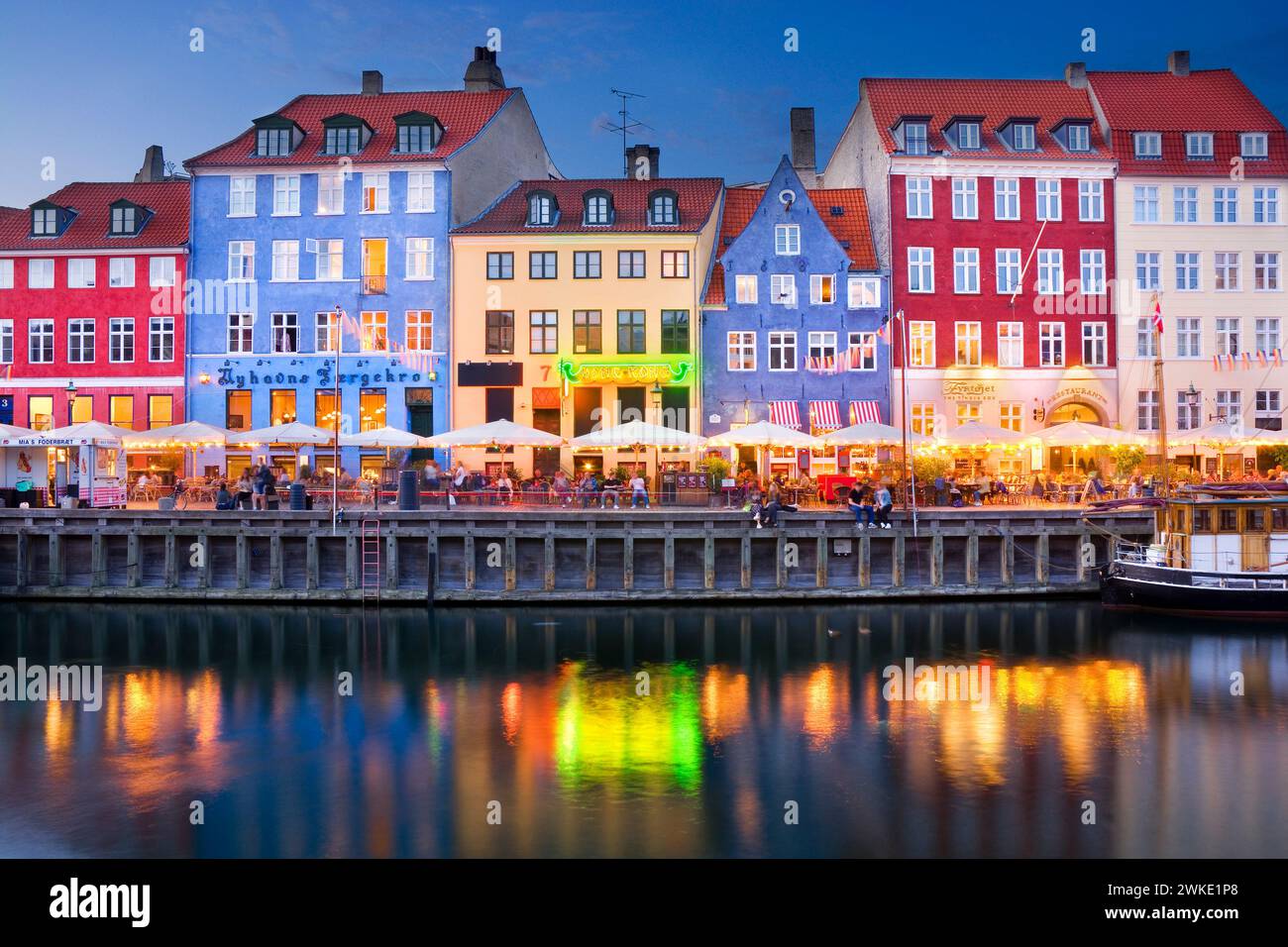 Nyhavn - 17th-century waterfront, canal and entertainment district in ...