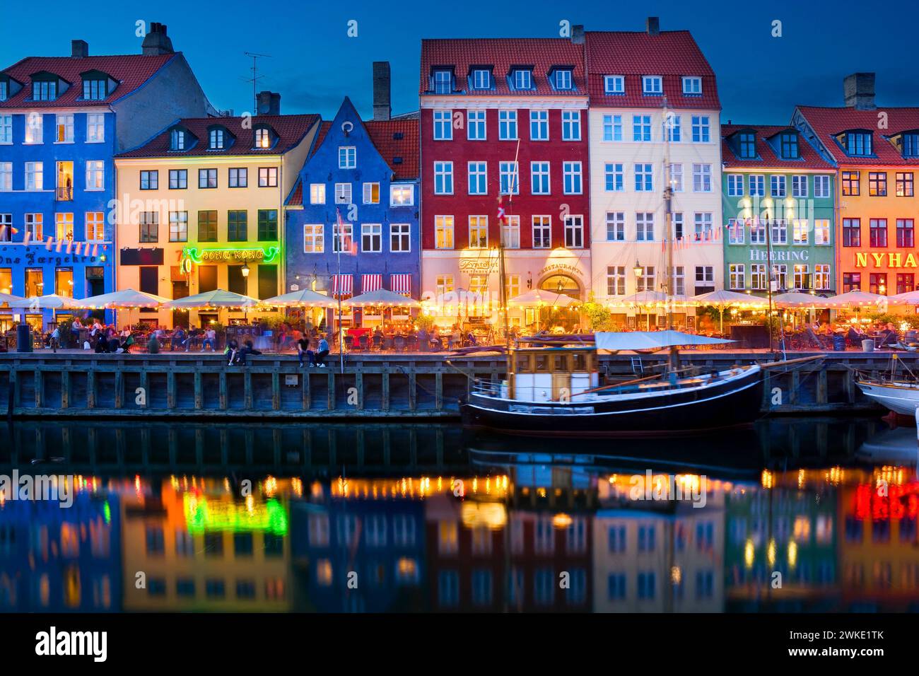 Nyhavn - 17th-century waterfront, canal and entertainment district in ...