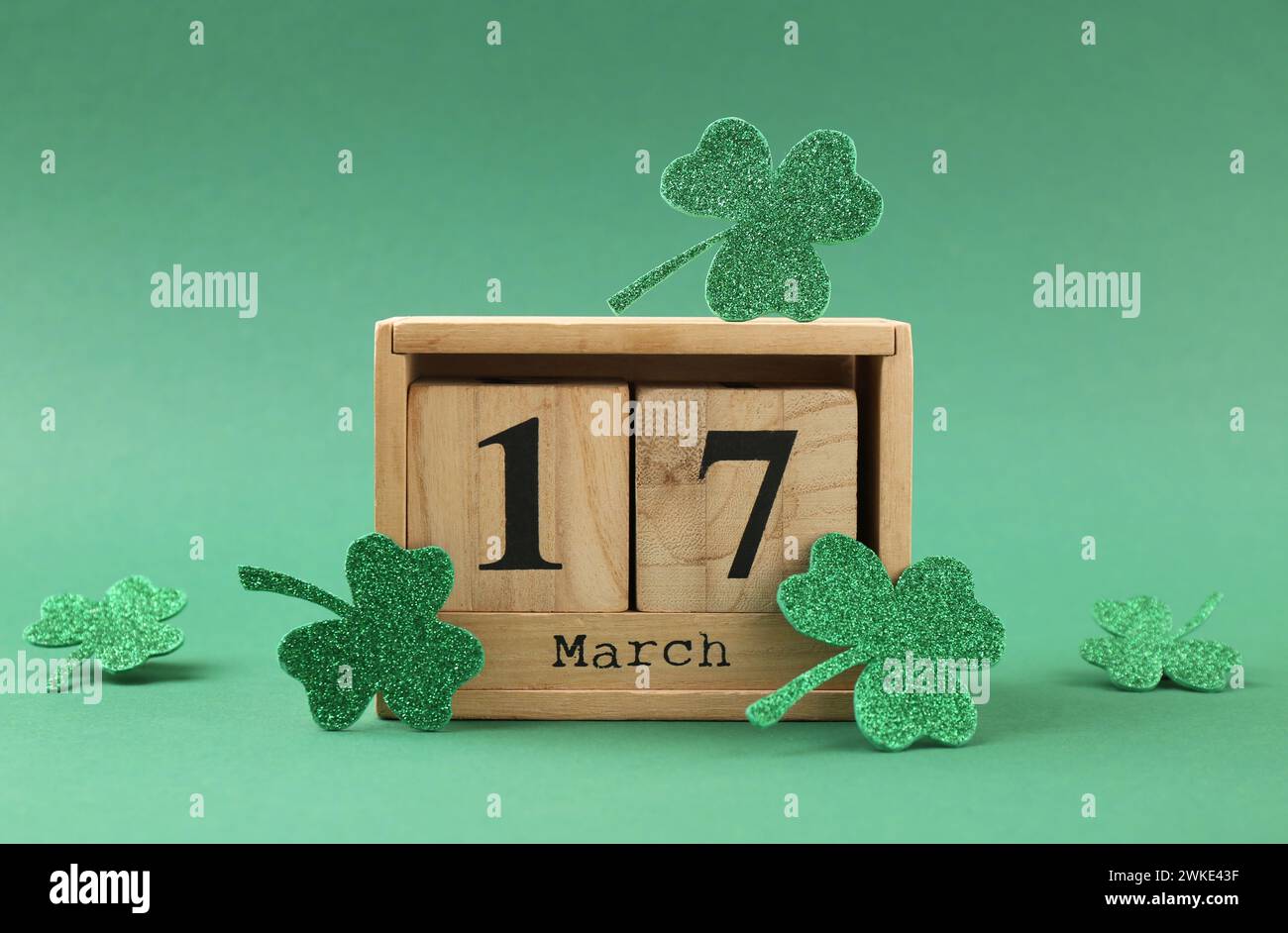 St. Patrick's day - 17th of March. Block calendar and decorative clover ...