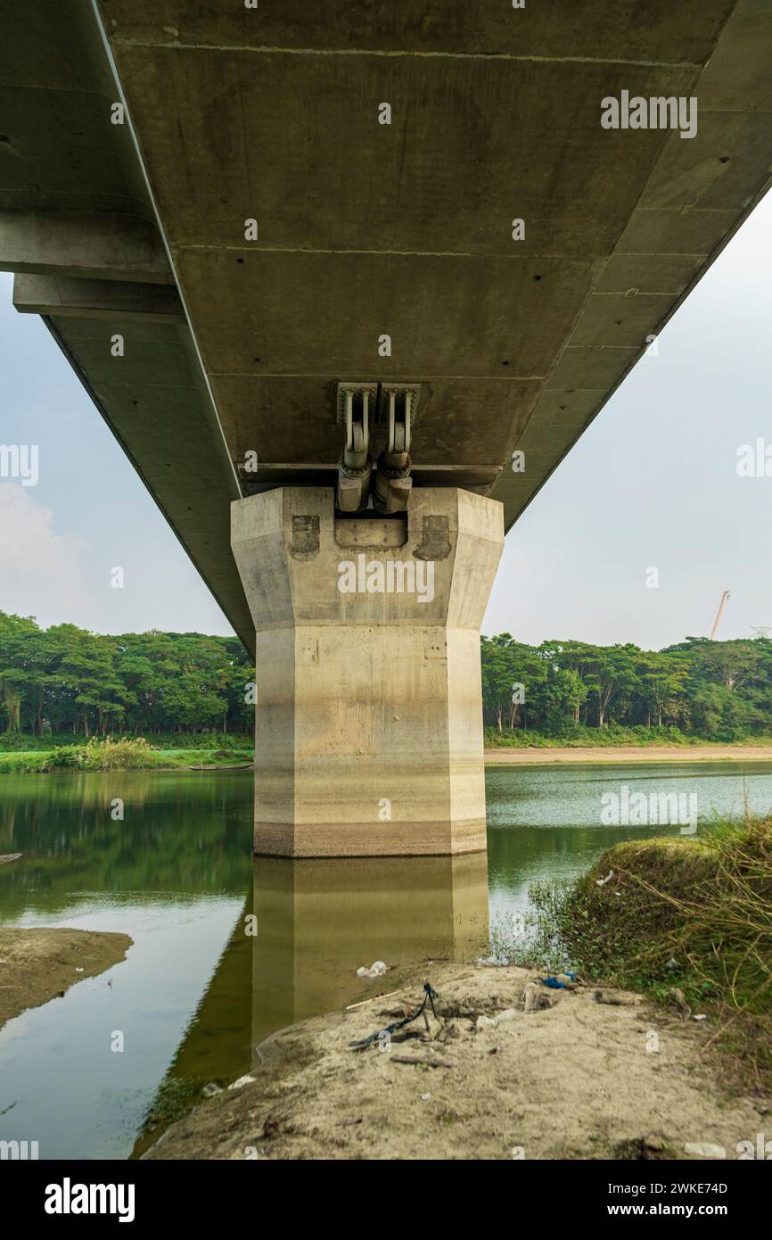 Reinforced concrete support for road bridge Stock Photo - Alamy