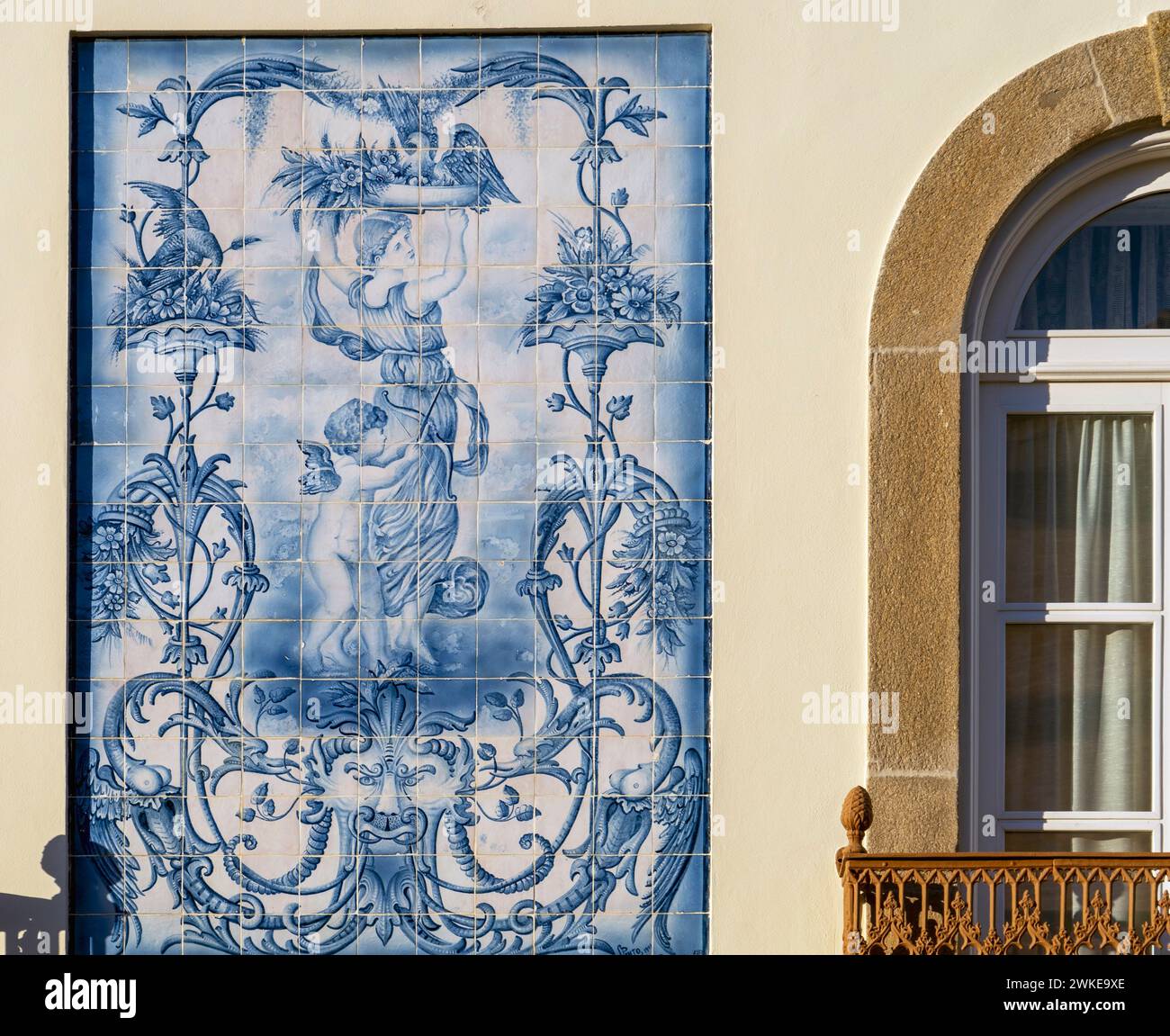 Azulejos on a building in Aveiro Stock Photo - Alamy