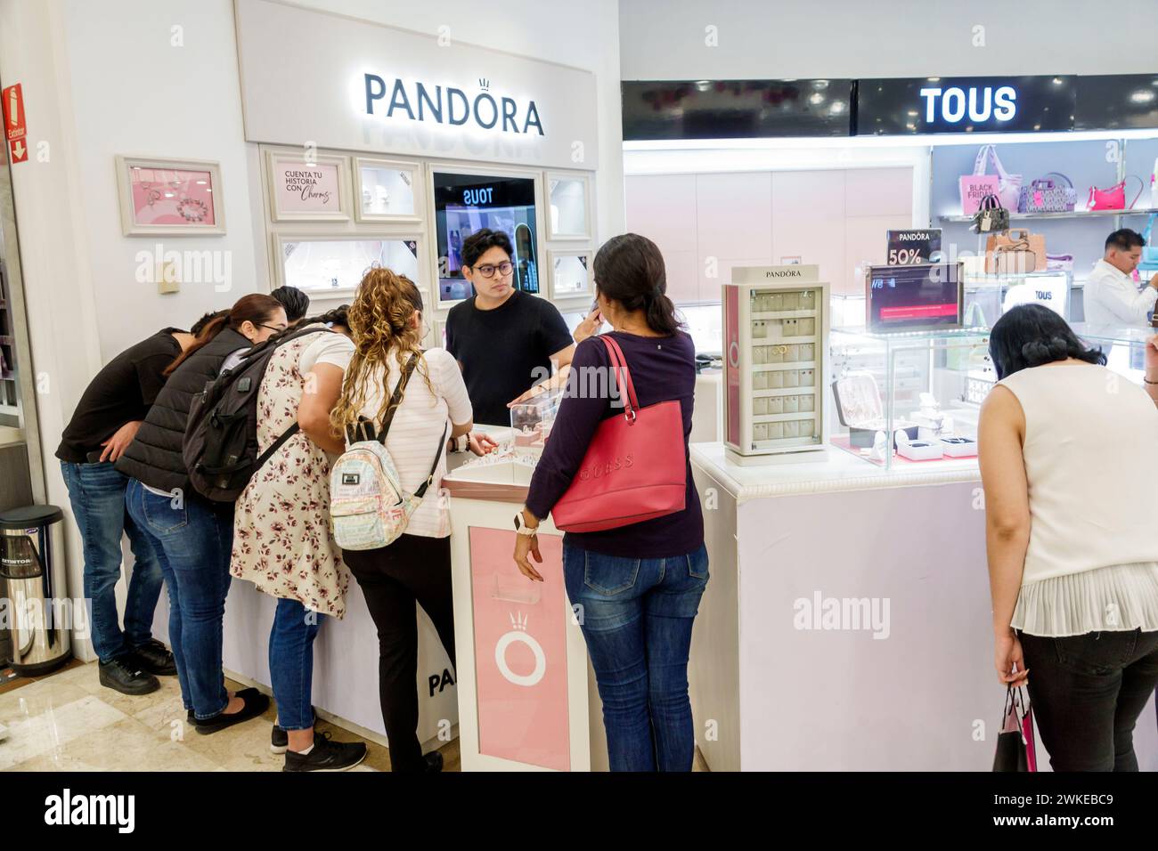 Liverpool department store shop display hi-res stock photography and ...