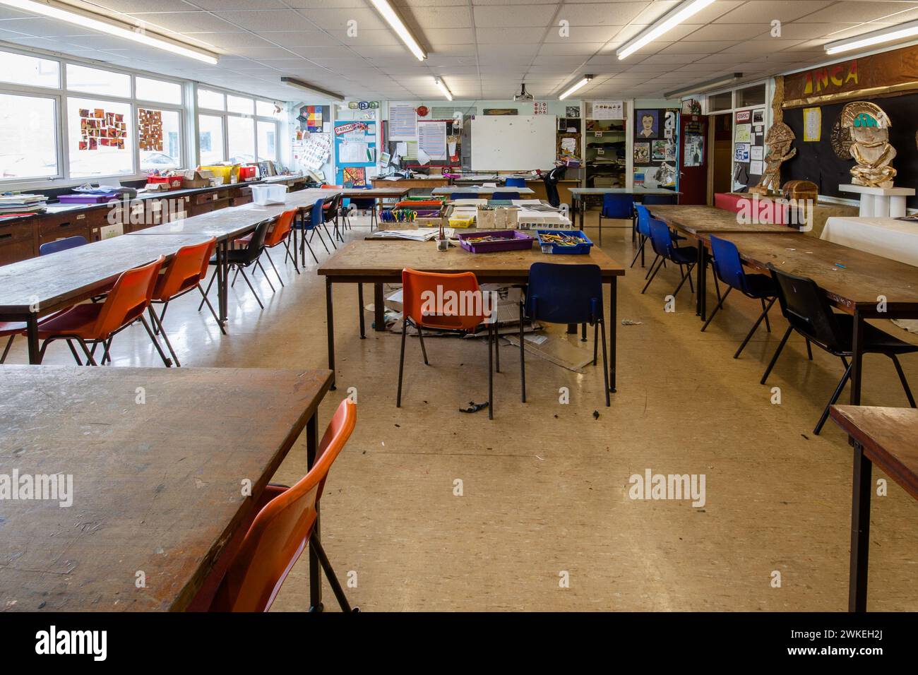 1960s classroom uk hi-res stock photography and images - Alamy