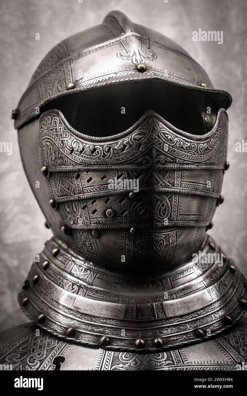 German armor with engraving of Santiago, 17th century, Álava Armory ...