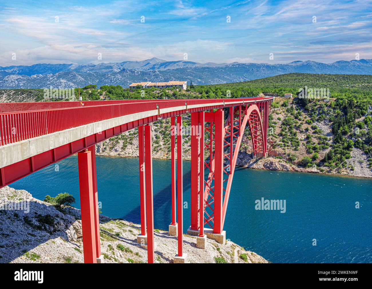 Steel frame building highway hi-res stock photography and images - Alamy