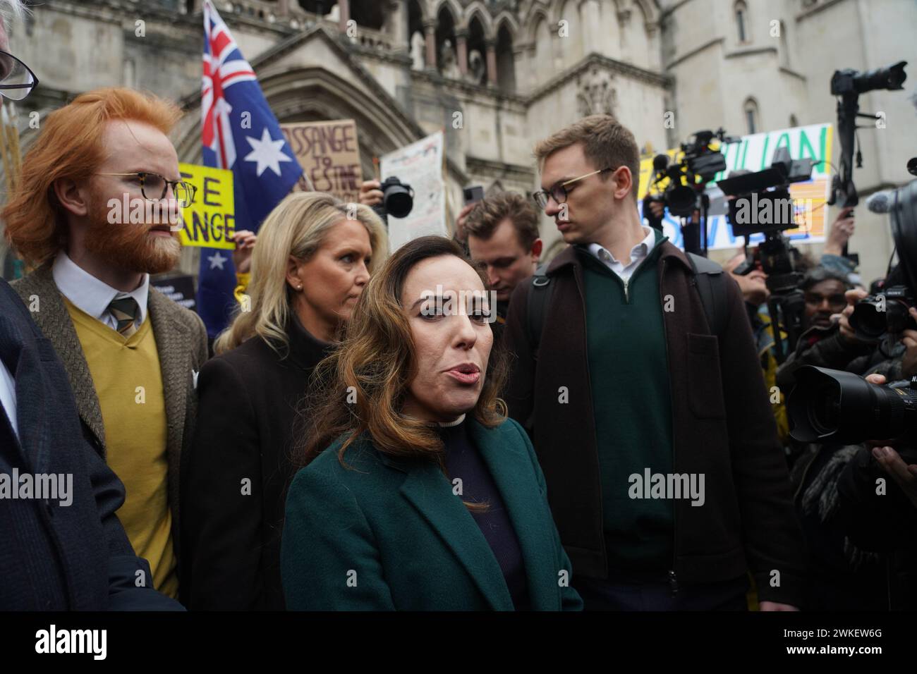 Stella Assange arrives at the Royal Court of Justice for the first day ...