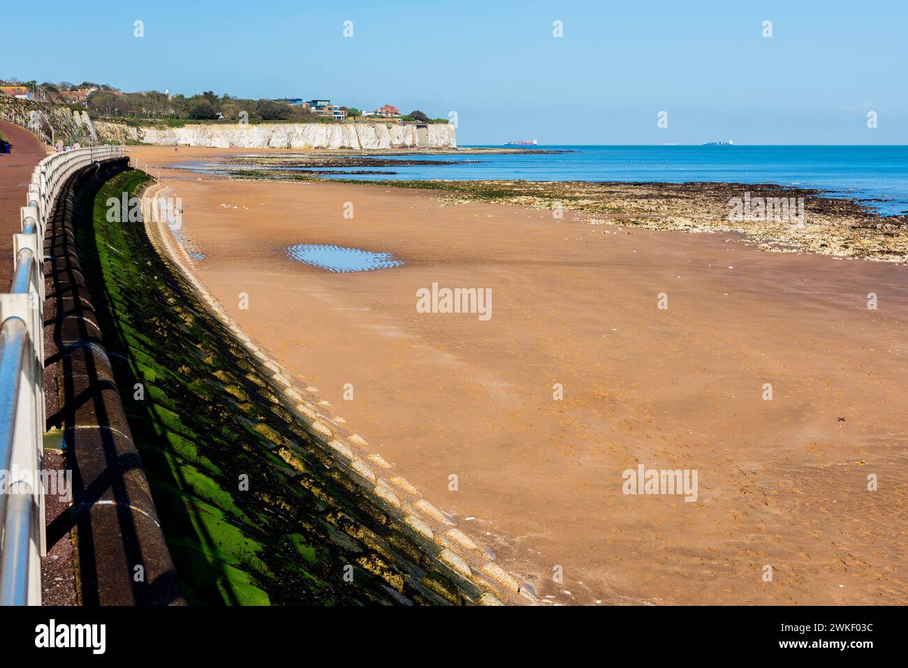 Stone bay kent hi-res stock photography and images - Alamy