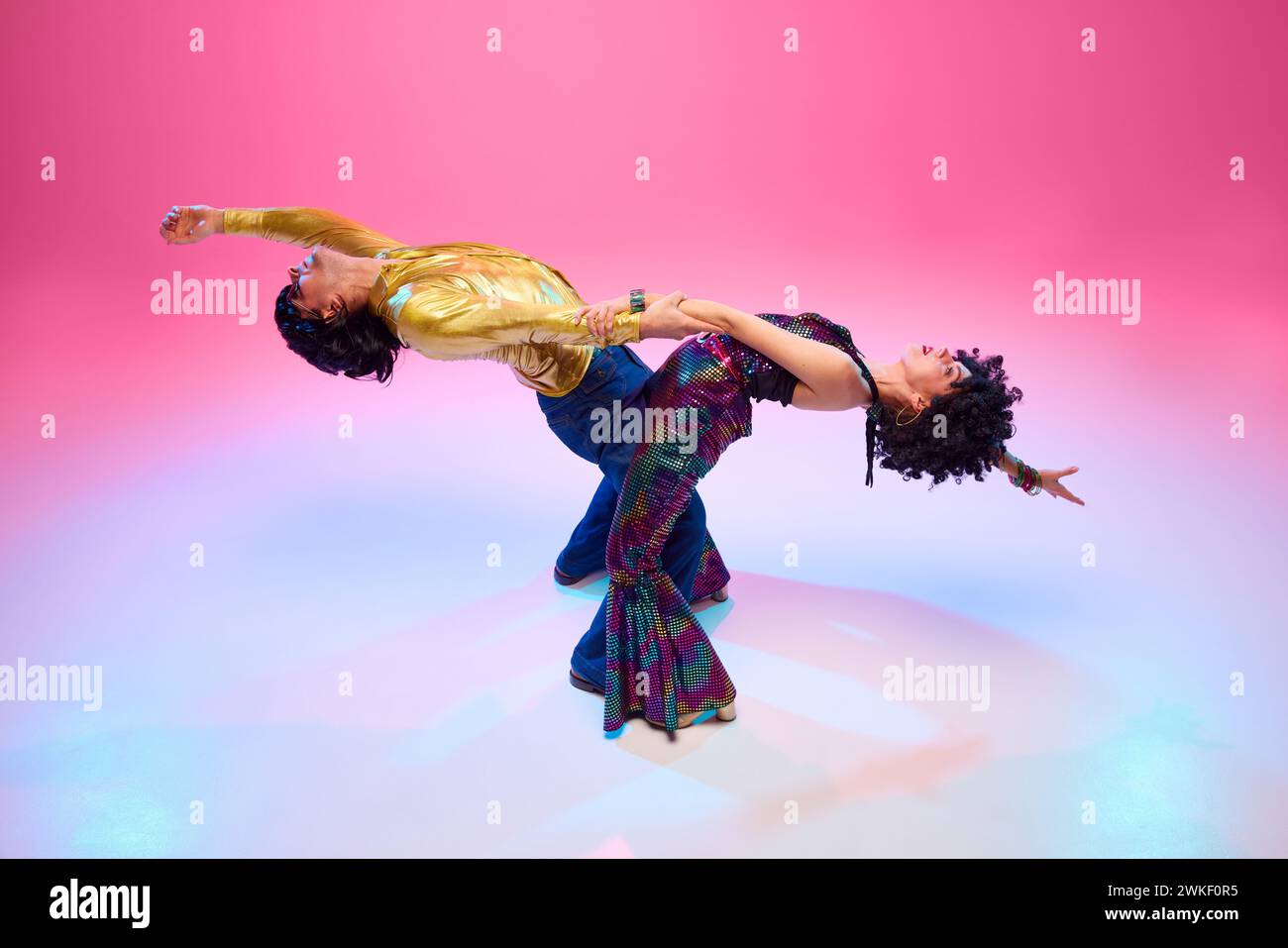 70s disco dancers hi-res stock photography and images - Alamy