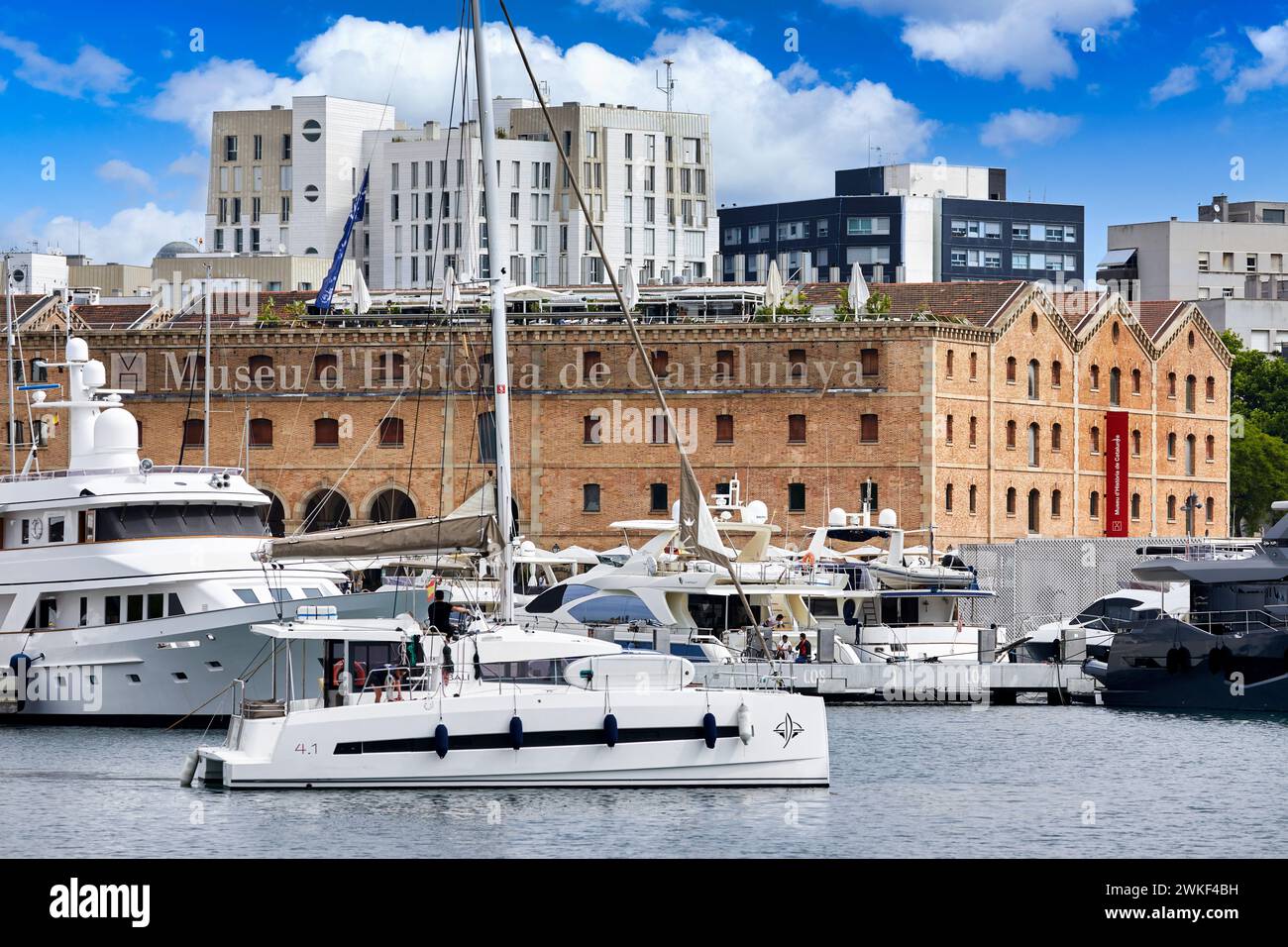 Yates de lujo, Museo de Historia de Cataluña, Port Vell, Puerto de ...