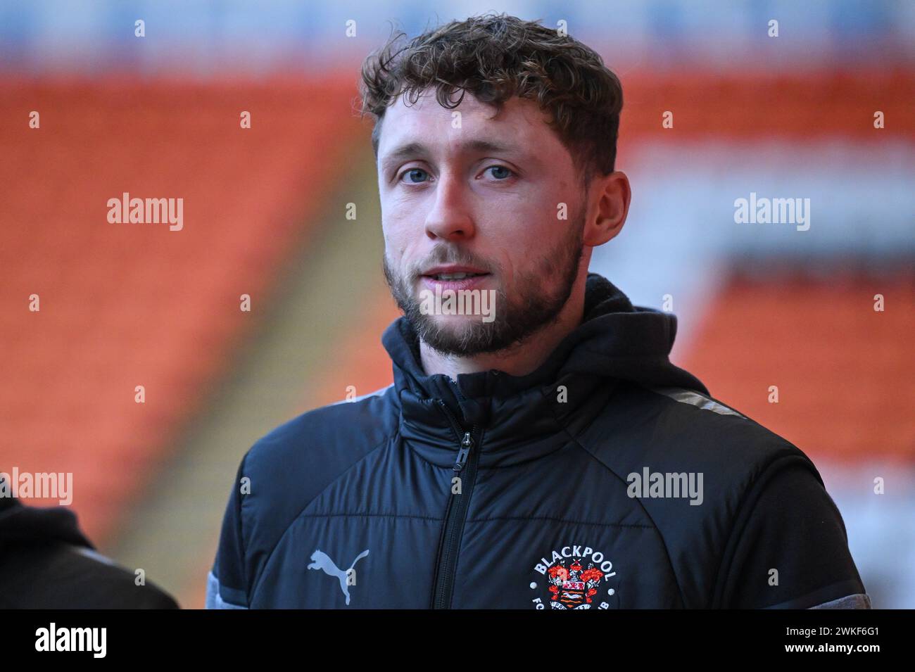 Matthew Pennington of Blackpool arrives ahead of the Bristol Street ...