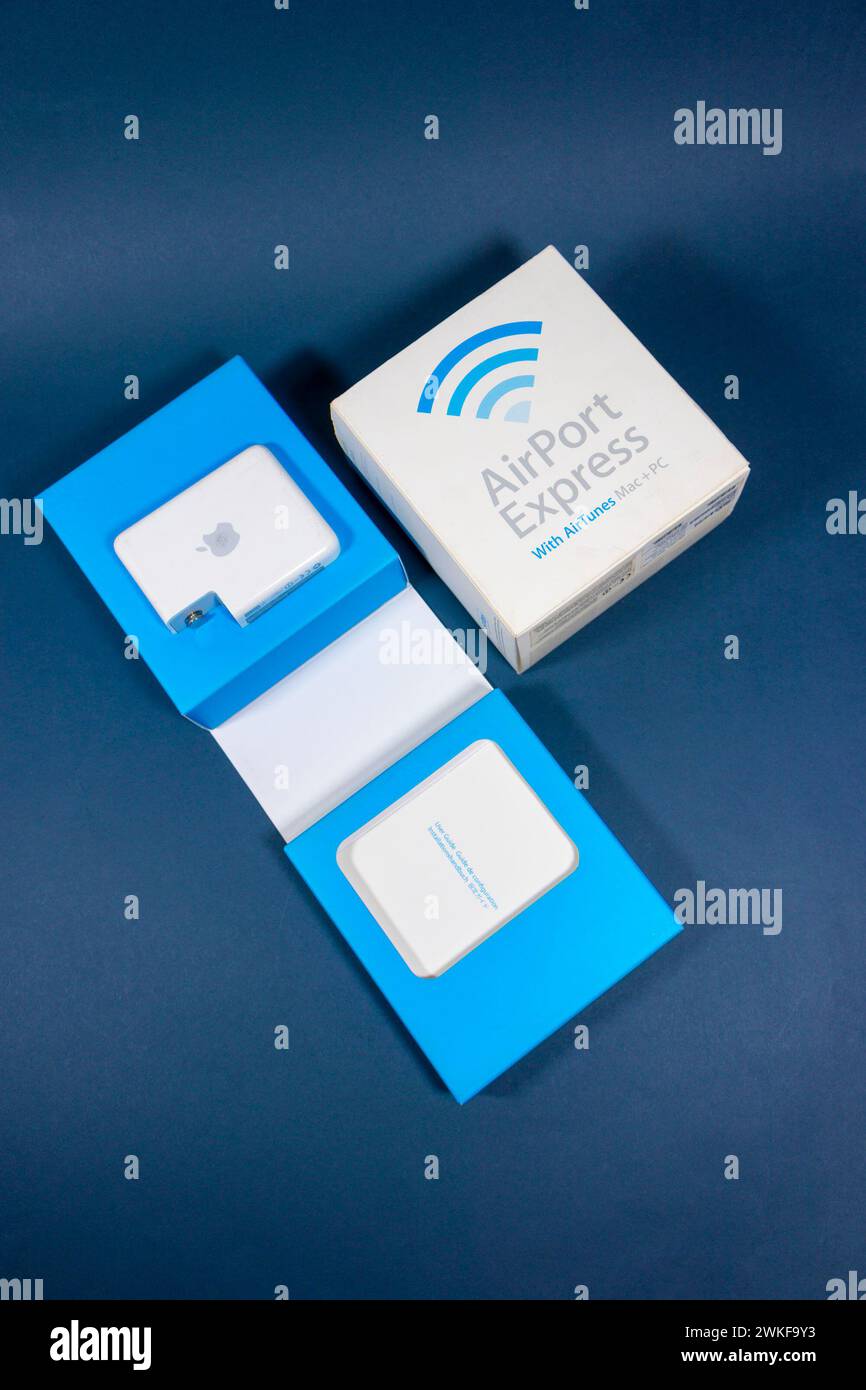 Apple Airport Express wifi hub network peripheral and packaging with ...