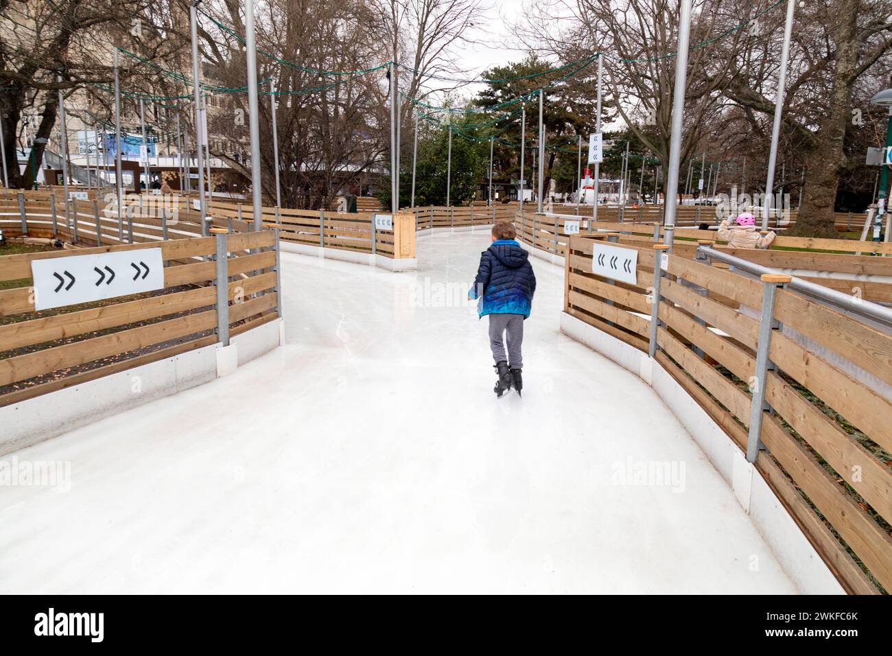 Wiener rathausplatz hi-res stock photography and images - Alamy