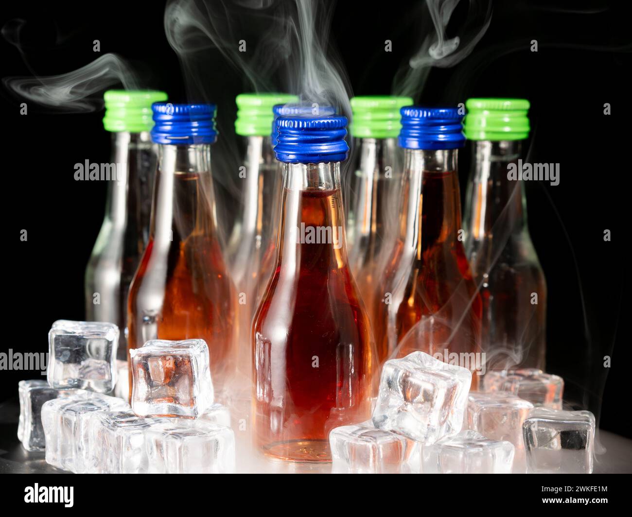 Bottles of alcoholic drinks hi-res stock photography and images - Alamy