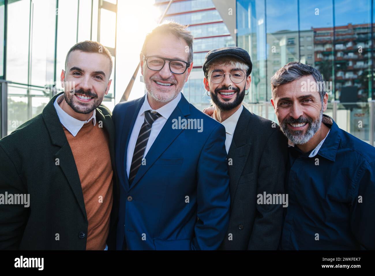 Smiley businesspeople hi-res stock photography and images - Alamy