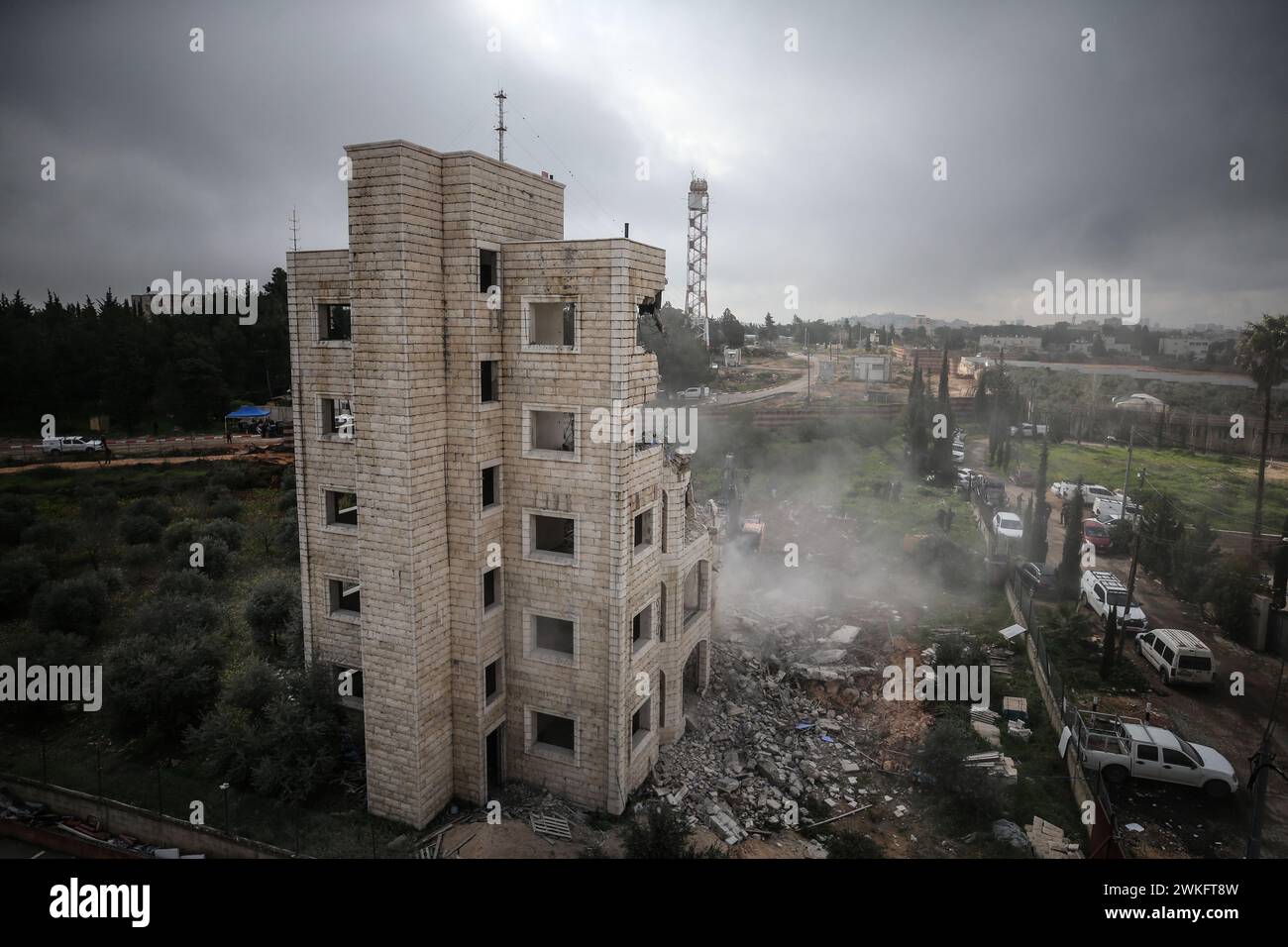Israeli military excavators hi-res stock photography and images - Alamy