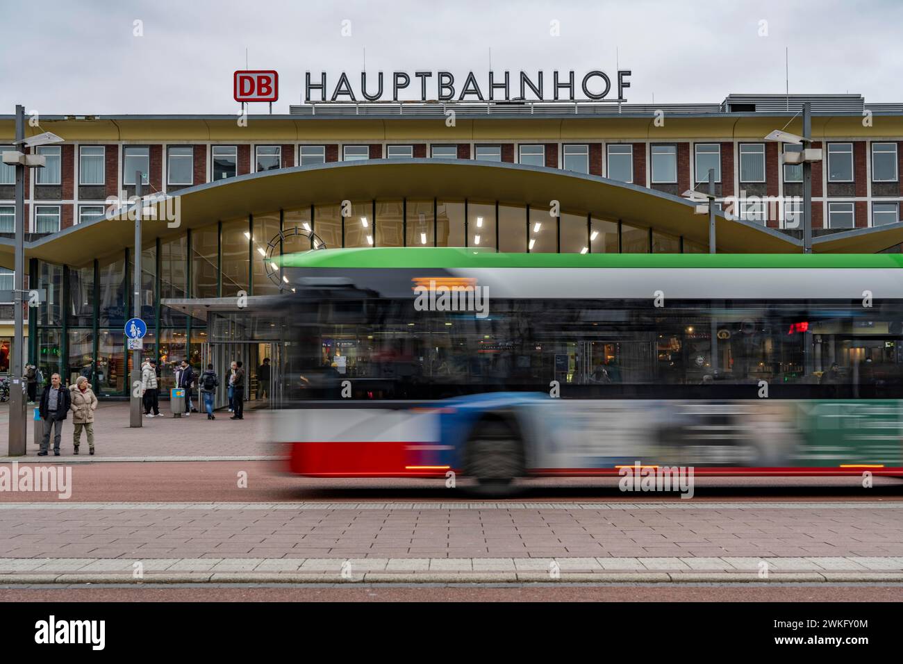 Bochum main station, station concourse, local bus, public transport ...