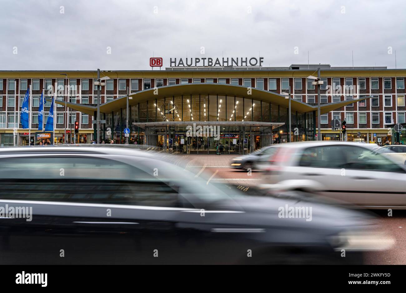 Bochum central station, station concourse, station forecourt, NRW, Germany Stock Photo - Alamy