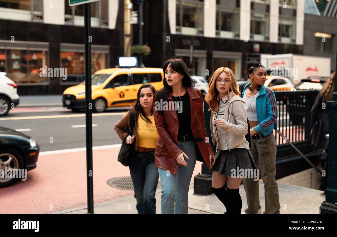 Anya Corazon (Isabela Merced), Cassandra Webb (Dakota Johnson), Julia ... Anya Corazon (Isabela Merced), Cassandra Webb (Dakota Johnson), Julia ...