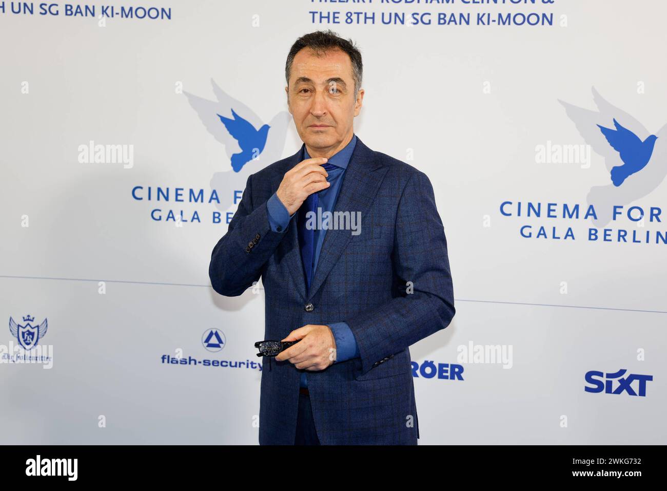 Cem Oezdemir bei Cinema for Peace 2024 im WECC - Westhafen Event ...
