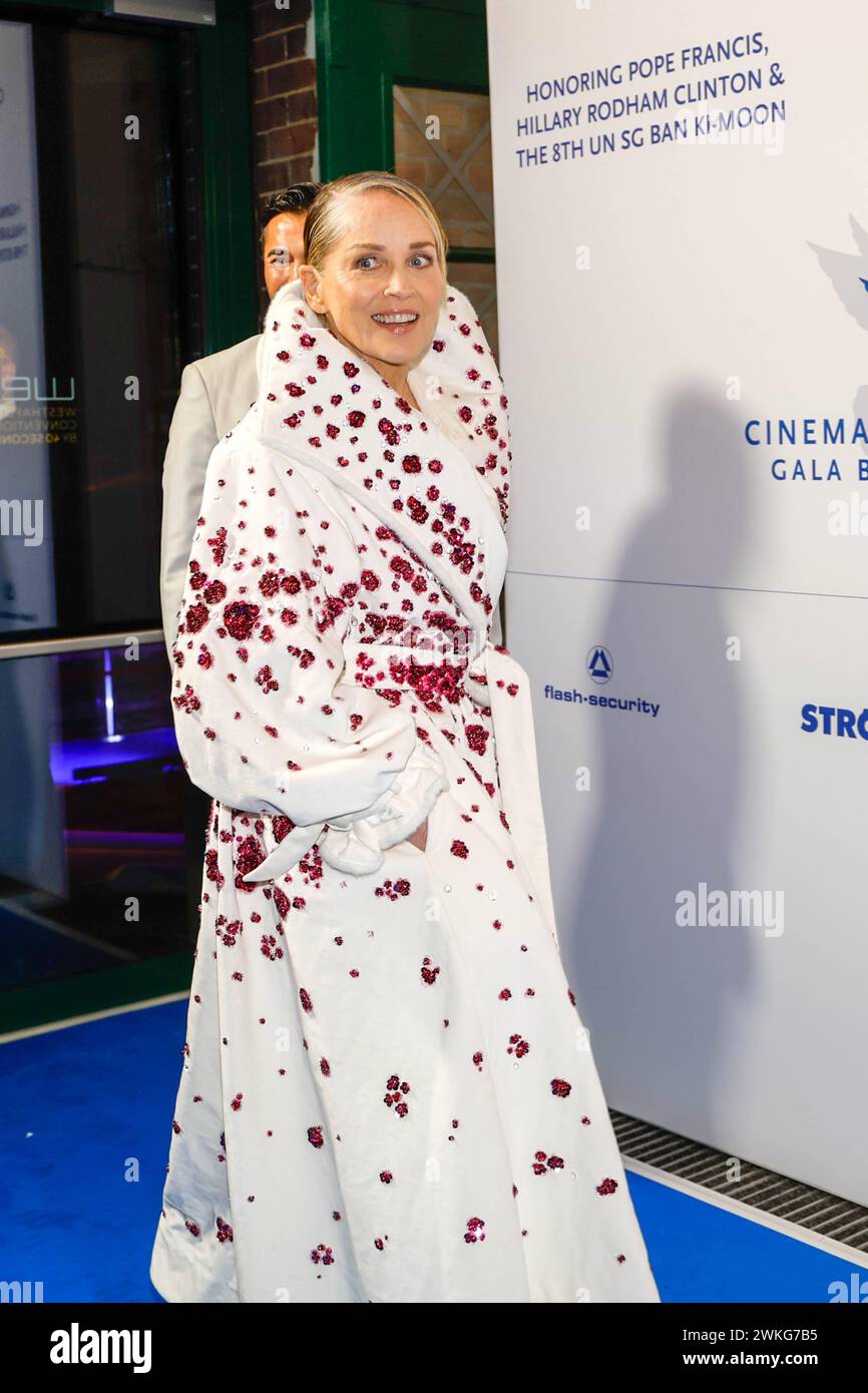 Sharon Stone bei Cinema for Peace 2024 im WECC - Westhafen Event ...