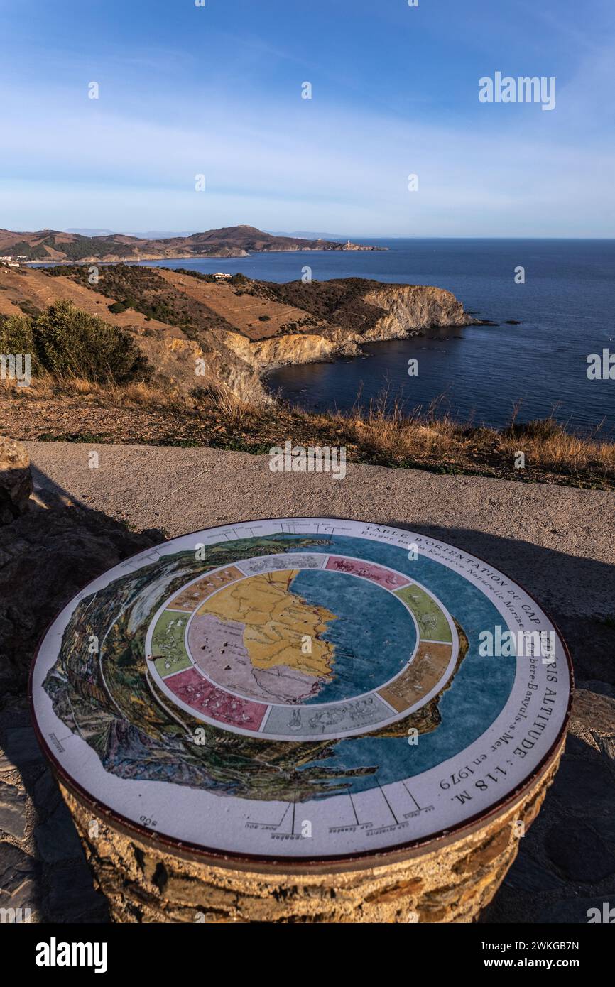Vue matinale hivernale depuis le Cap Rédéris en direction de Cap Béar ...