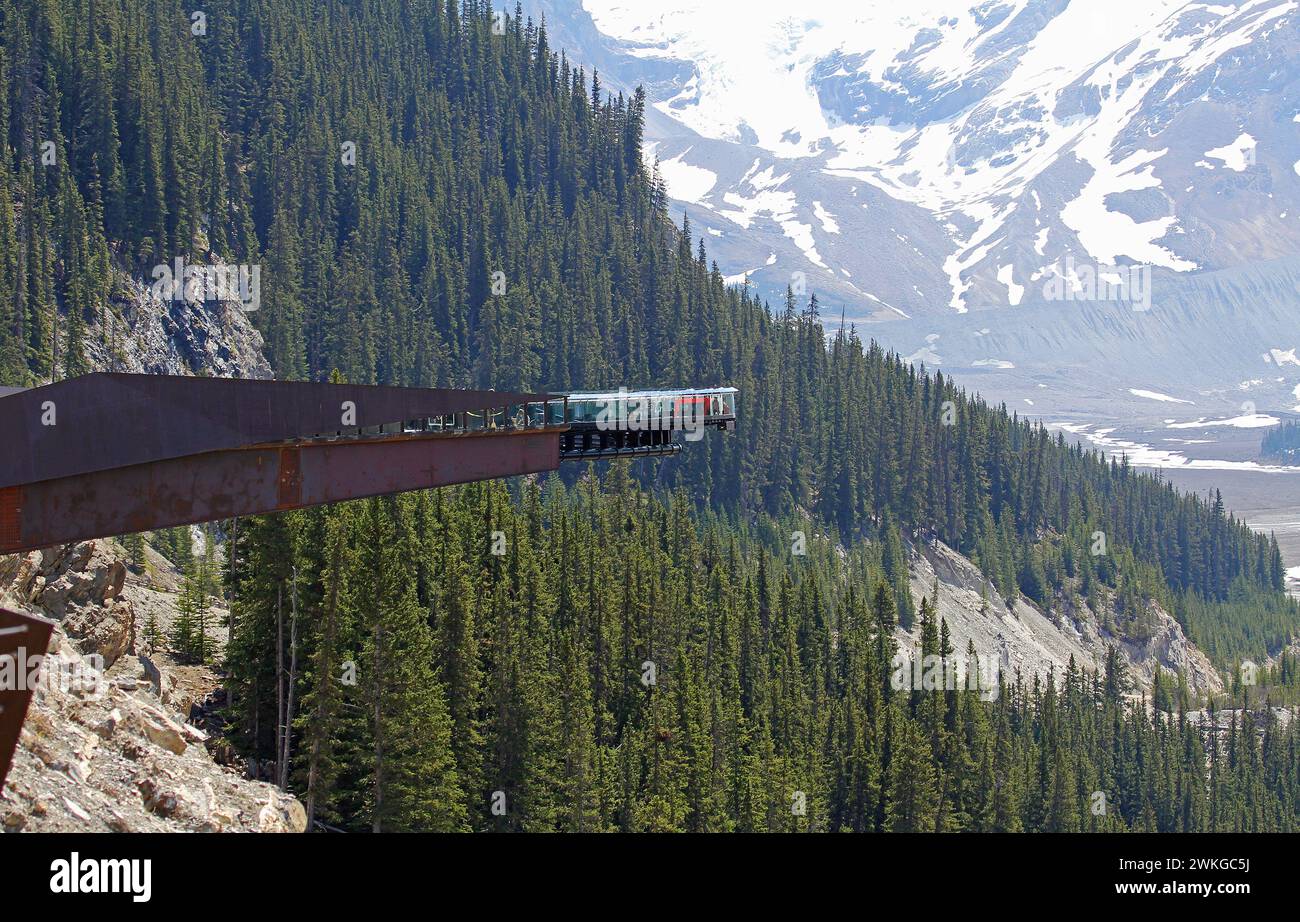Skywalk and Sunwapta Valley, Canada Stock Photo - Alamy