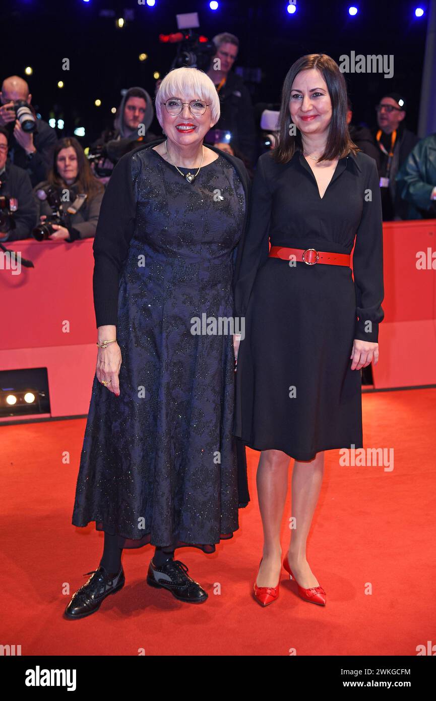 Claudia Roth, Iliana Ivanova - VERLEIHUNG DES GOLDENEN EHRENBÄR an ...