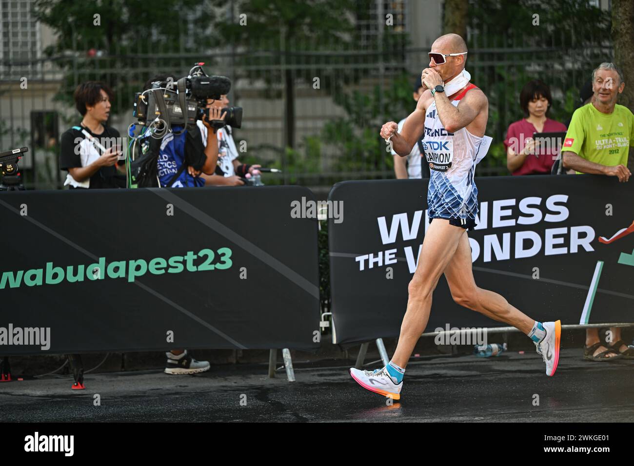 Kevin CAMPION participating in the 35 KILOMETRES RACE WALK at the World ...