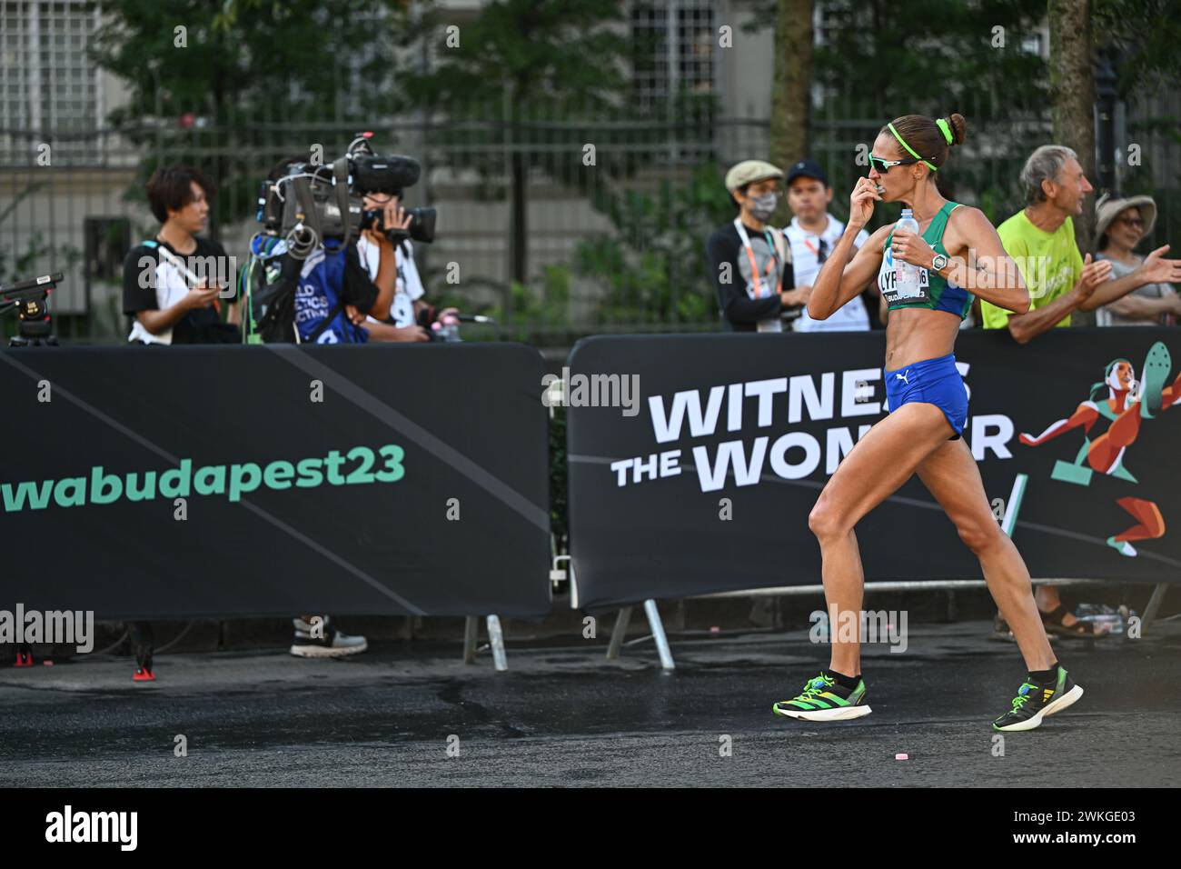 Viviane LYRA participating in the 35 KILOMETRES RACE WALK at the World ...