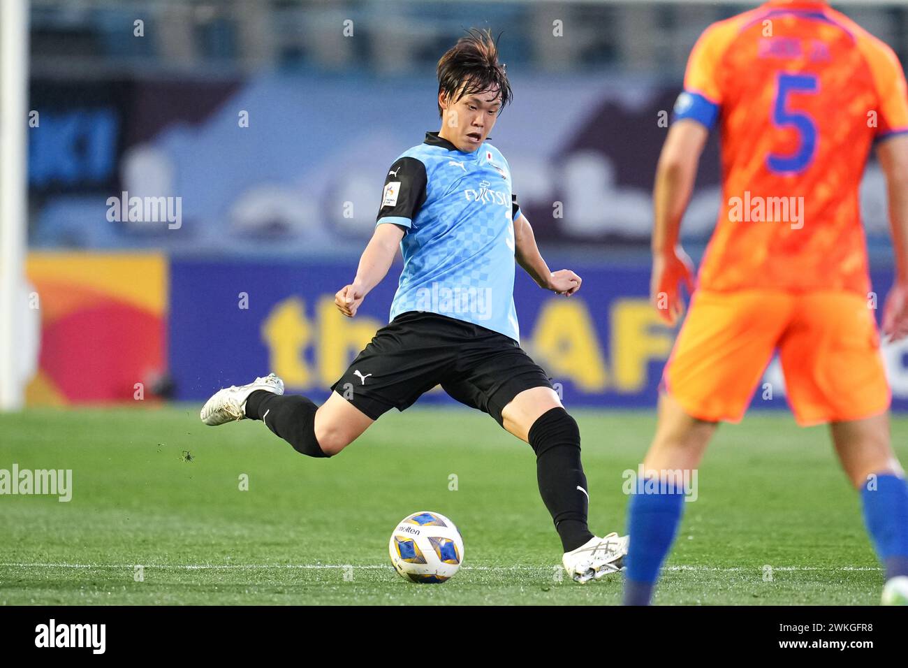 Kawasaki Todoroki Stadium, Kanagawa, Japan. 20th Feb, 2024. Takuma Ominami (Frontale), FEBRUARY ...