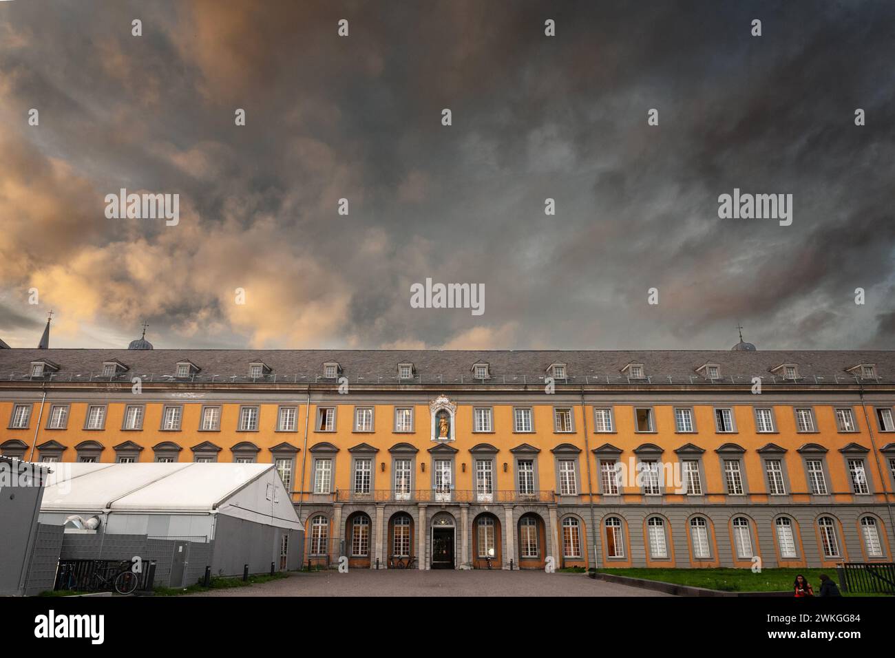 Picture of the main facade of the university of bonn, also called bonn ...