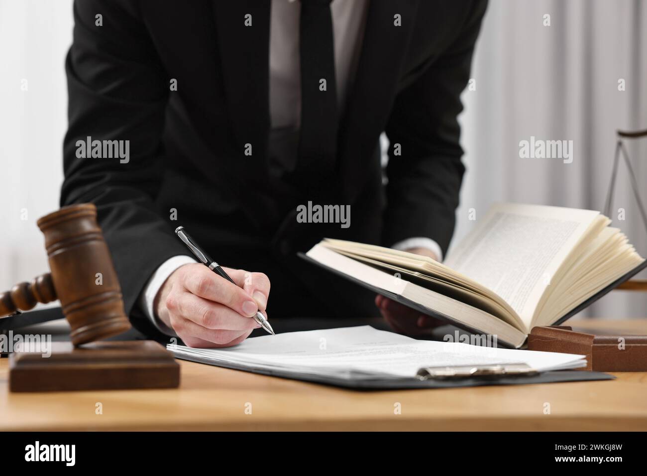 Lawyer working gavel workplace law hi-res stock photography and images ...