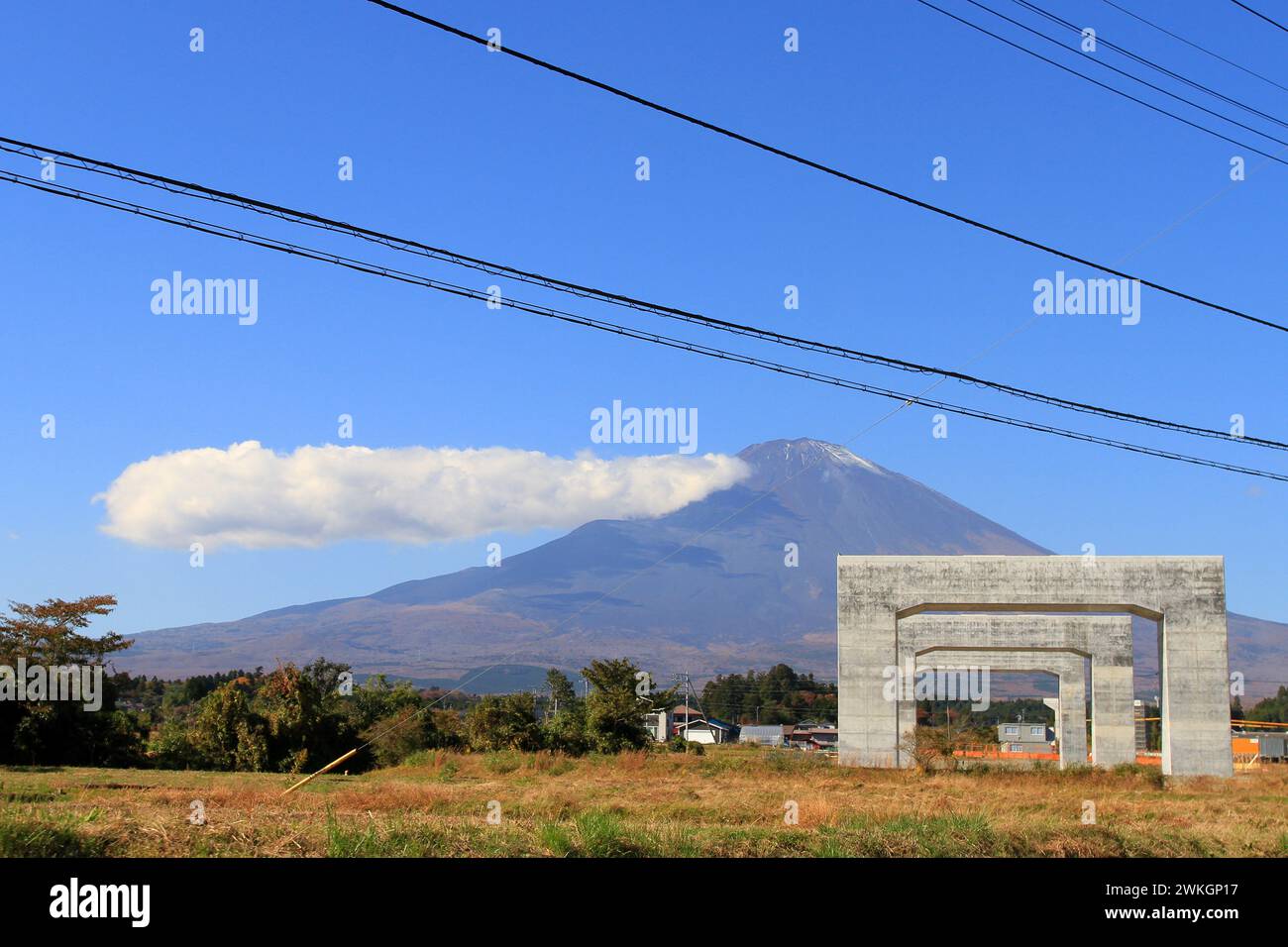 View of Mt. Fuji from the roadside near Gotemba in Shizuoka Prefecture ...