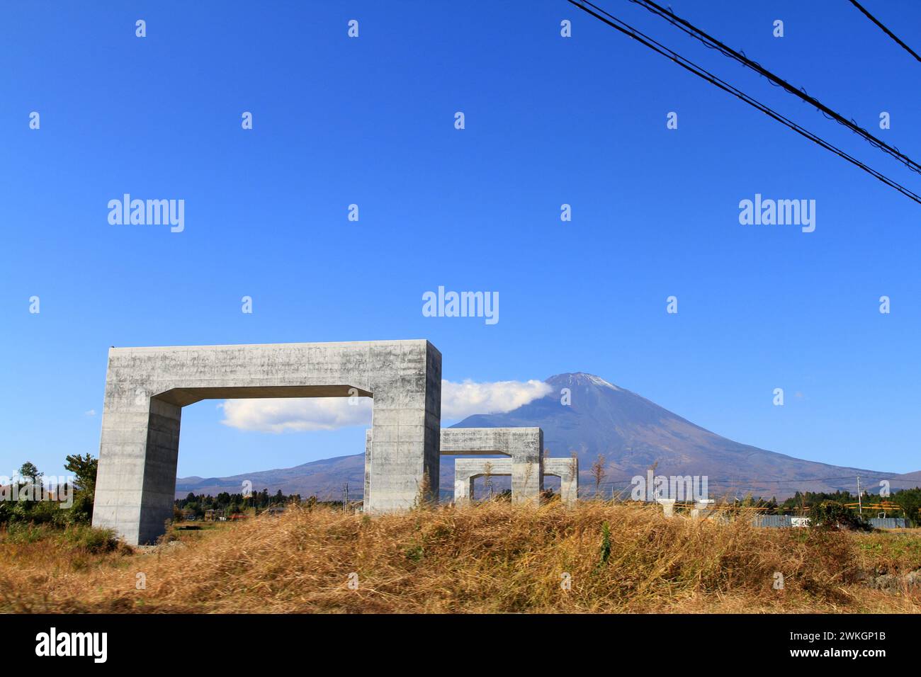 View of Mt. Fuji from the roadside near Gotemba in Shizuoka Prefecture ...