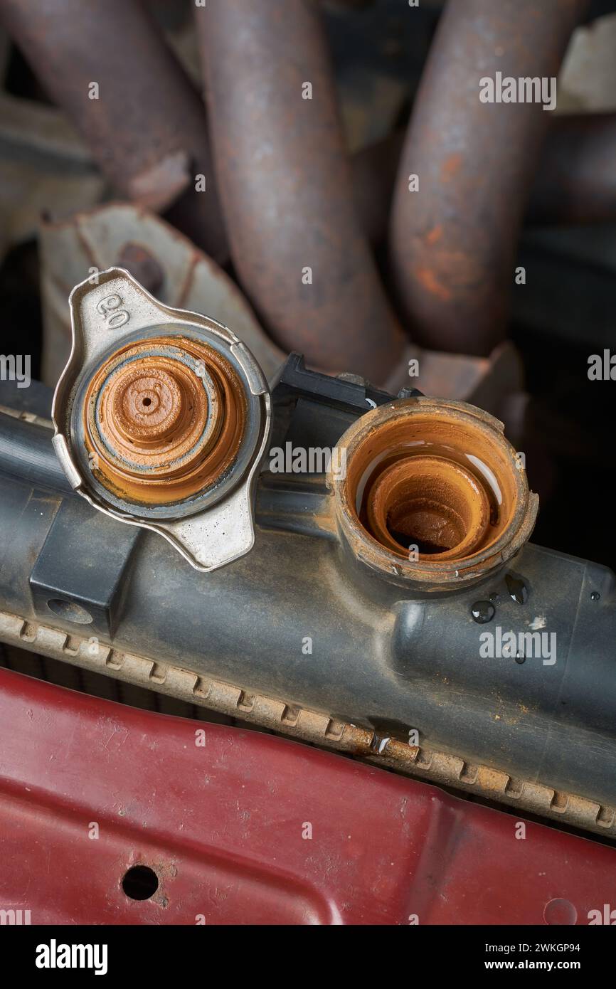 Radiator cap hi-res stock photography and images - Alamy