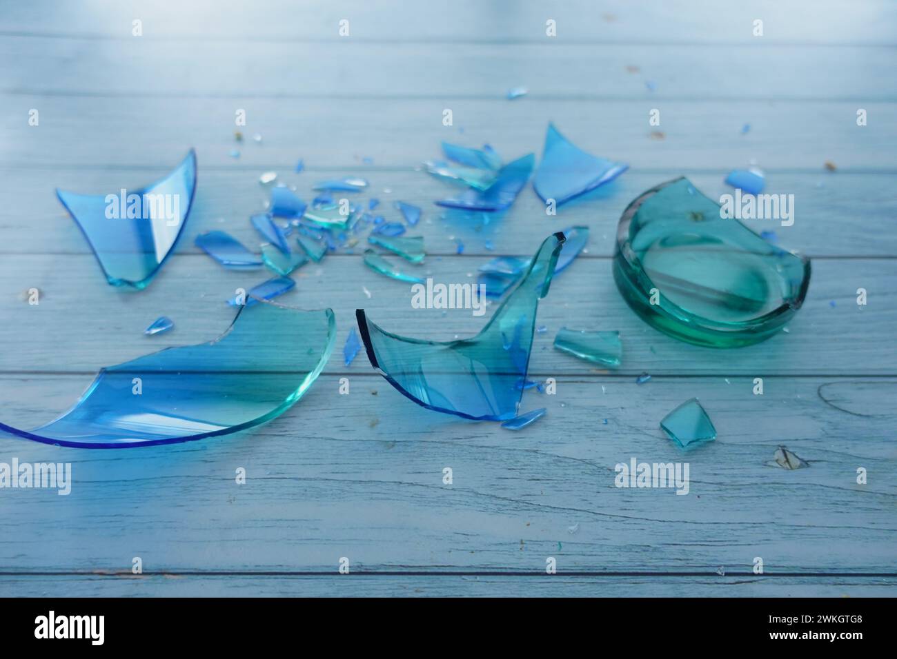Glass breaking floor hi-res stock photography and images - Alamy