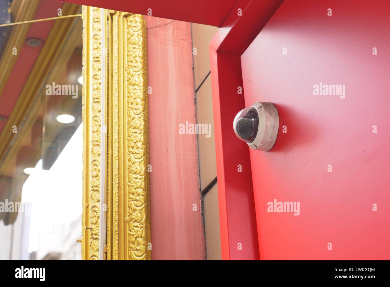Atm camera view hi-res stock photography and images - Alamy