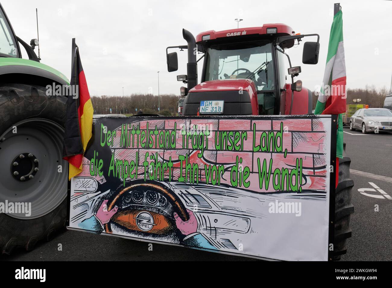 Sign with the theme Mittelstand on a tractor, farmers' protests ...