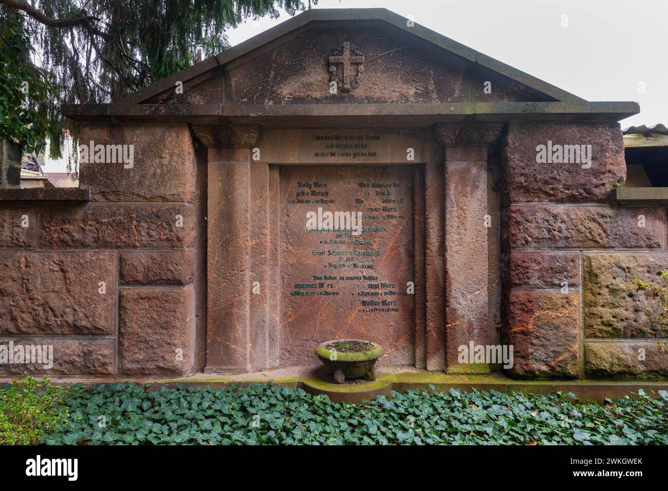The Loschwitz cemetery is the second burial ground in Dresden's ...