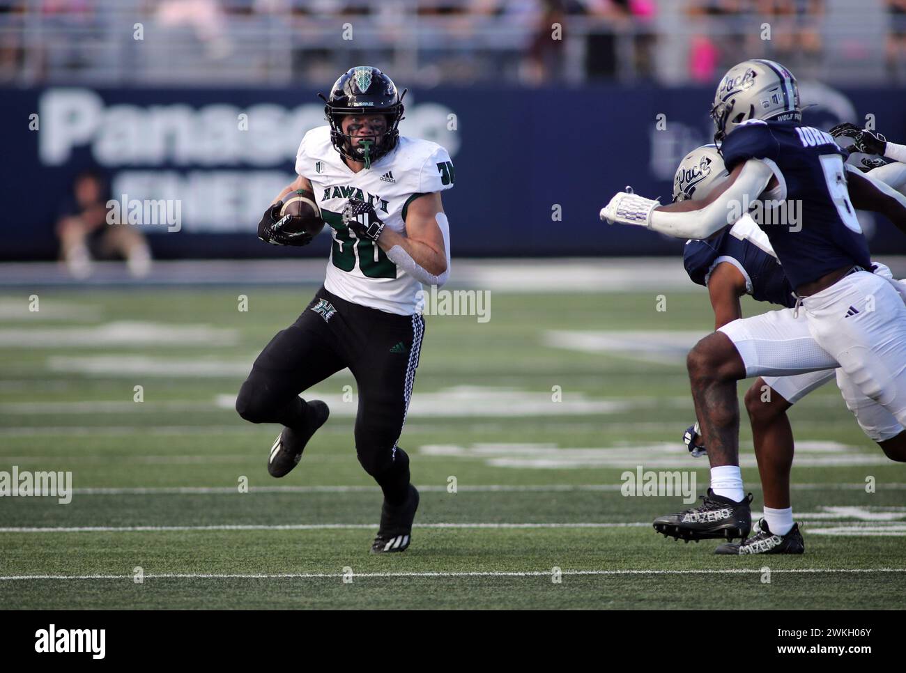 November 4, 2023 - Hawaii Rainbow Warriors running back Landon Sims #30 ...