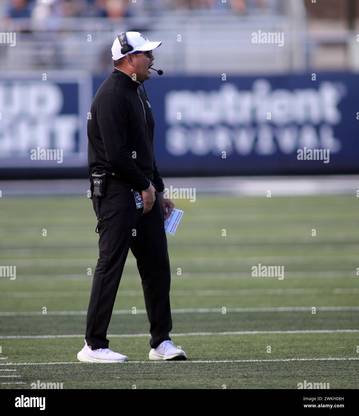 November 4, 2023 - Hawaii Rainbow Warriors head coach Timmy Chang ...