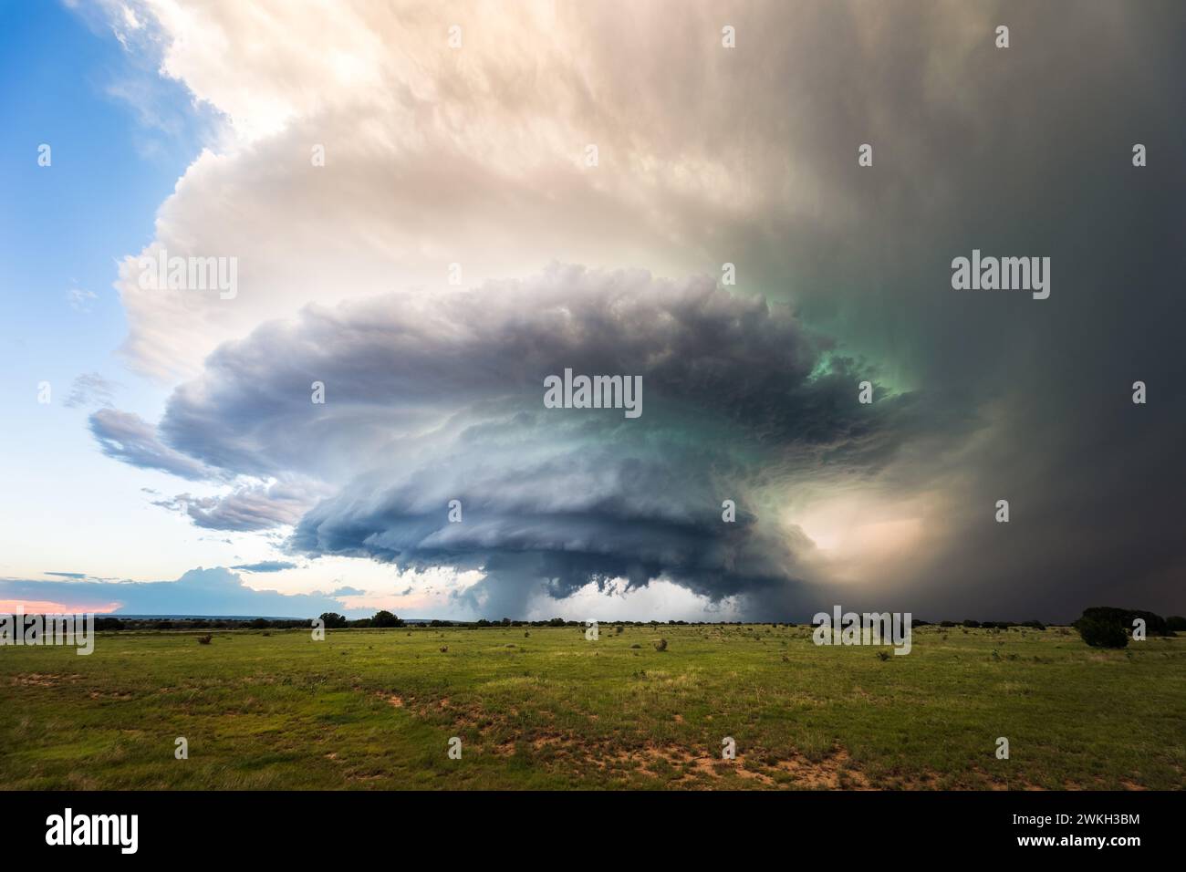 Supercell storm america hi-res stock photography and images - Alamy