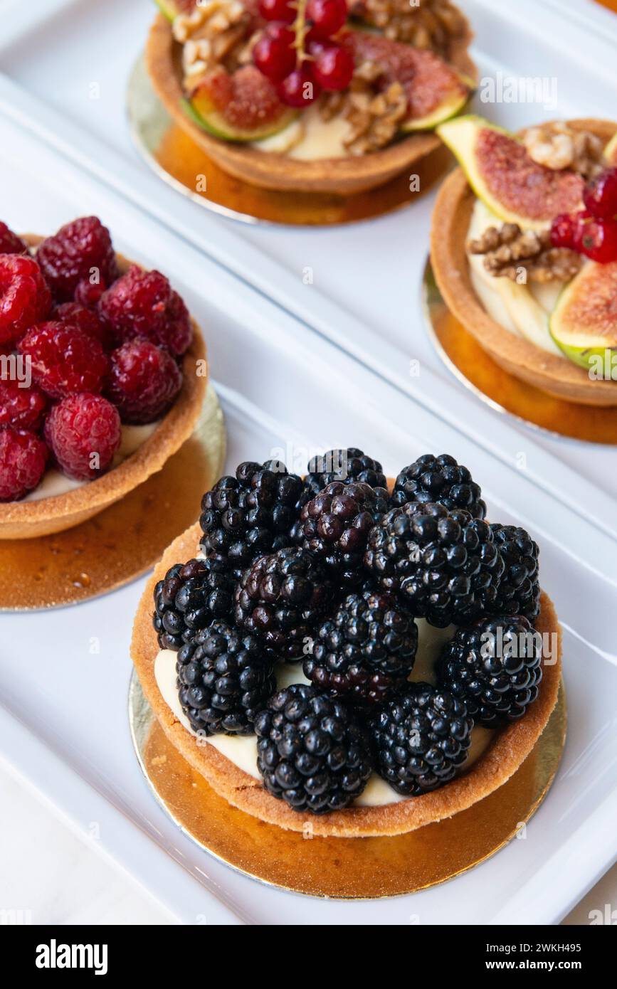 Pastry shop florence italy hi-res stock photography and images - Alamy