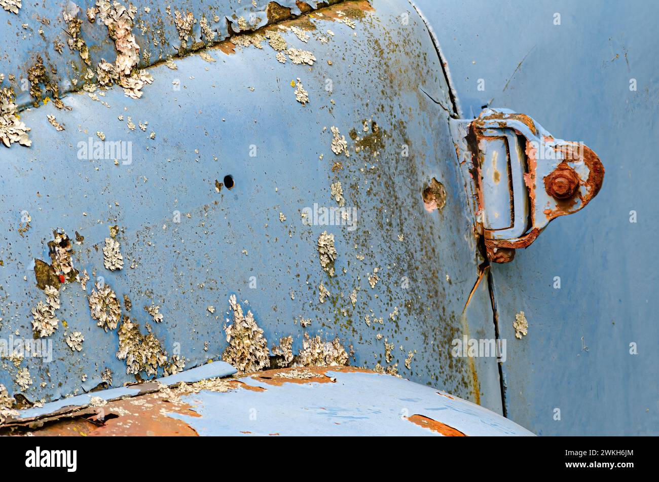 Old truck sits rusting hi-res stock photography and images - Alamy