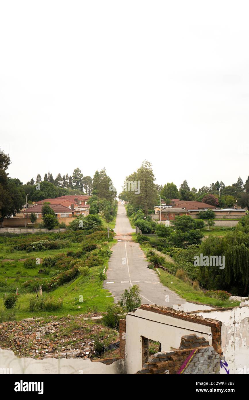 Forgotten pathway hi-res stock photography and images - Alamy