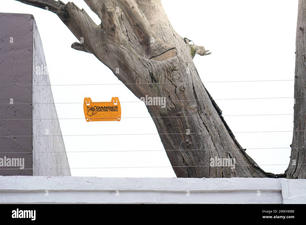 Directive signage hi-res stock photography and images - Alamy