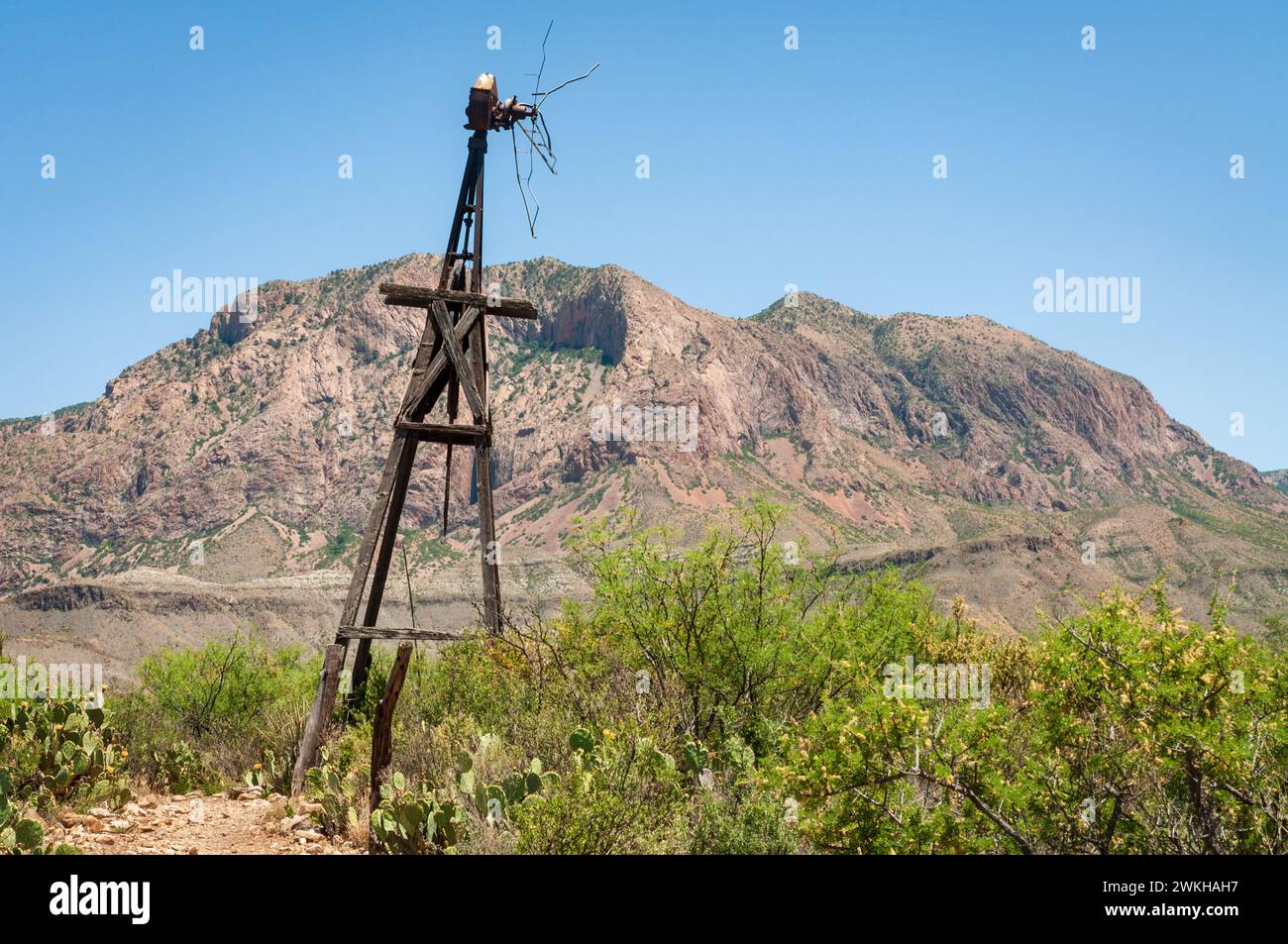 The windmill at the Sam Nail Ranch, Big Bend National Park, Texas, USA ...